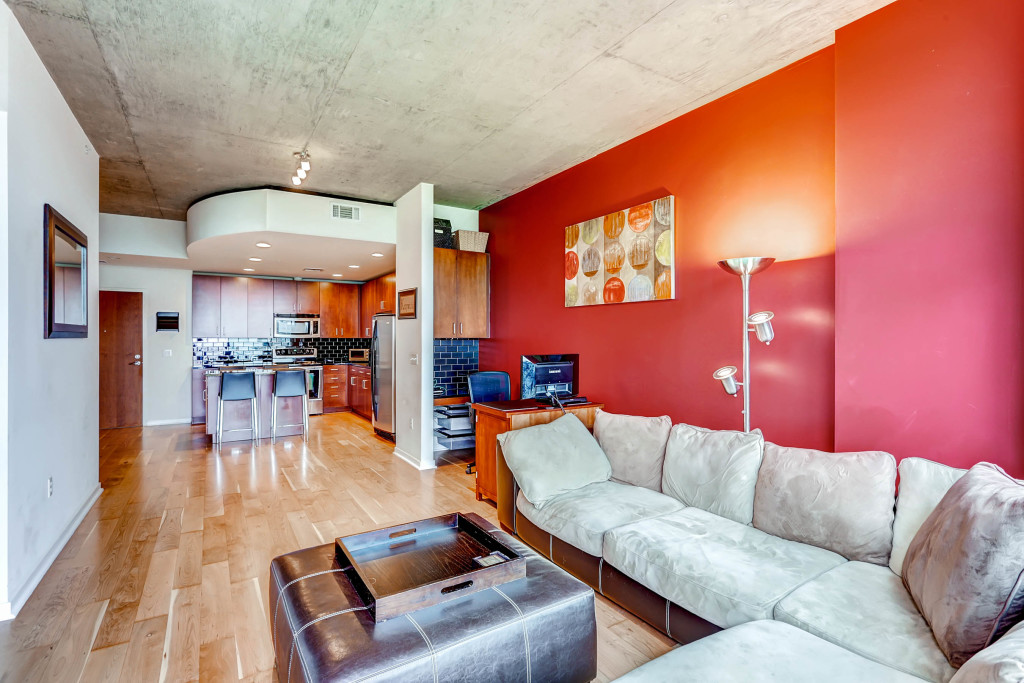 Luxurious Glass House condo with spectacular views